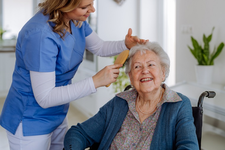 Enhancing Senior Confidence Through Daily Grooming